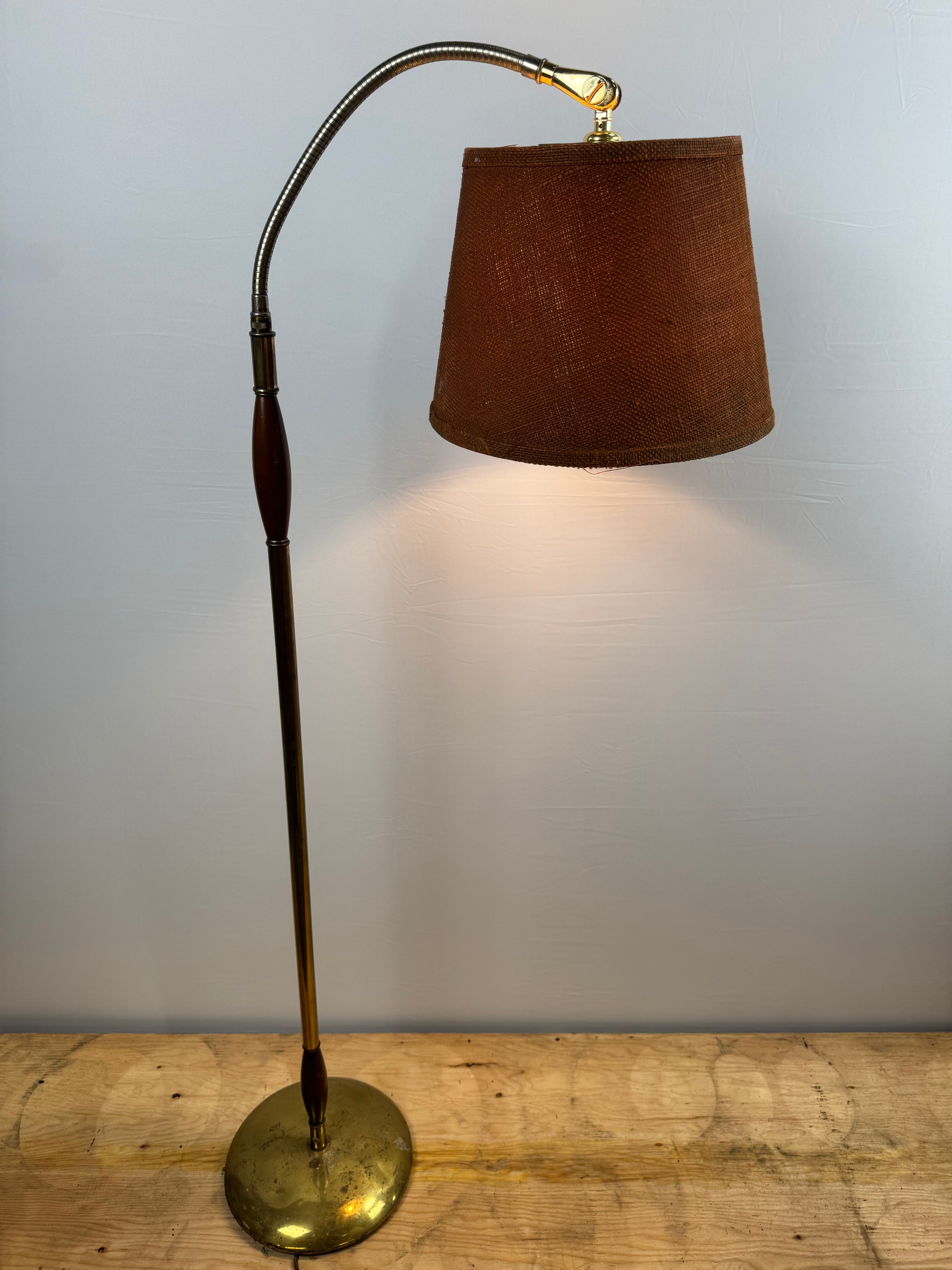 VF338 – PRACTICALS LIGHTING