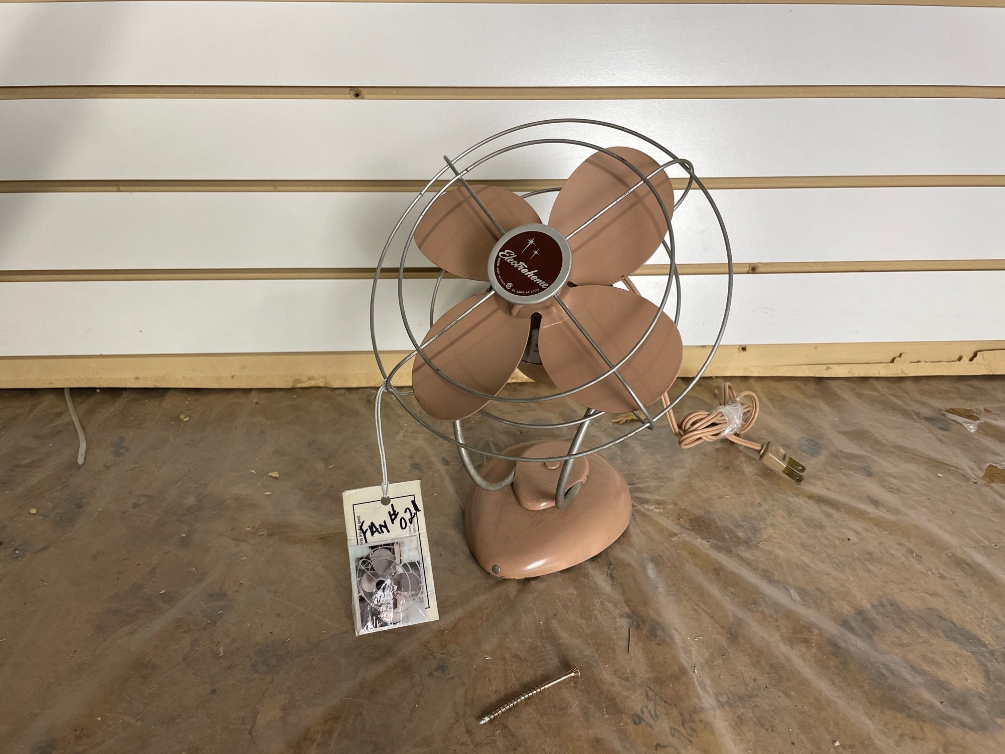FAN021 – PRACTICALS LIGHTING