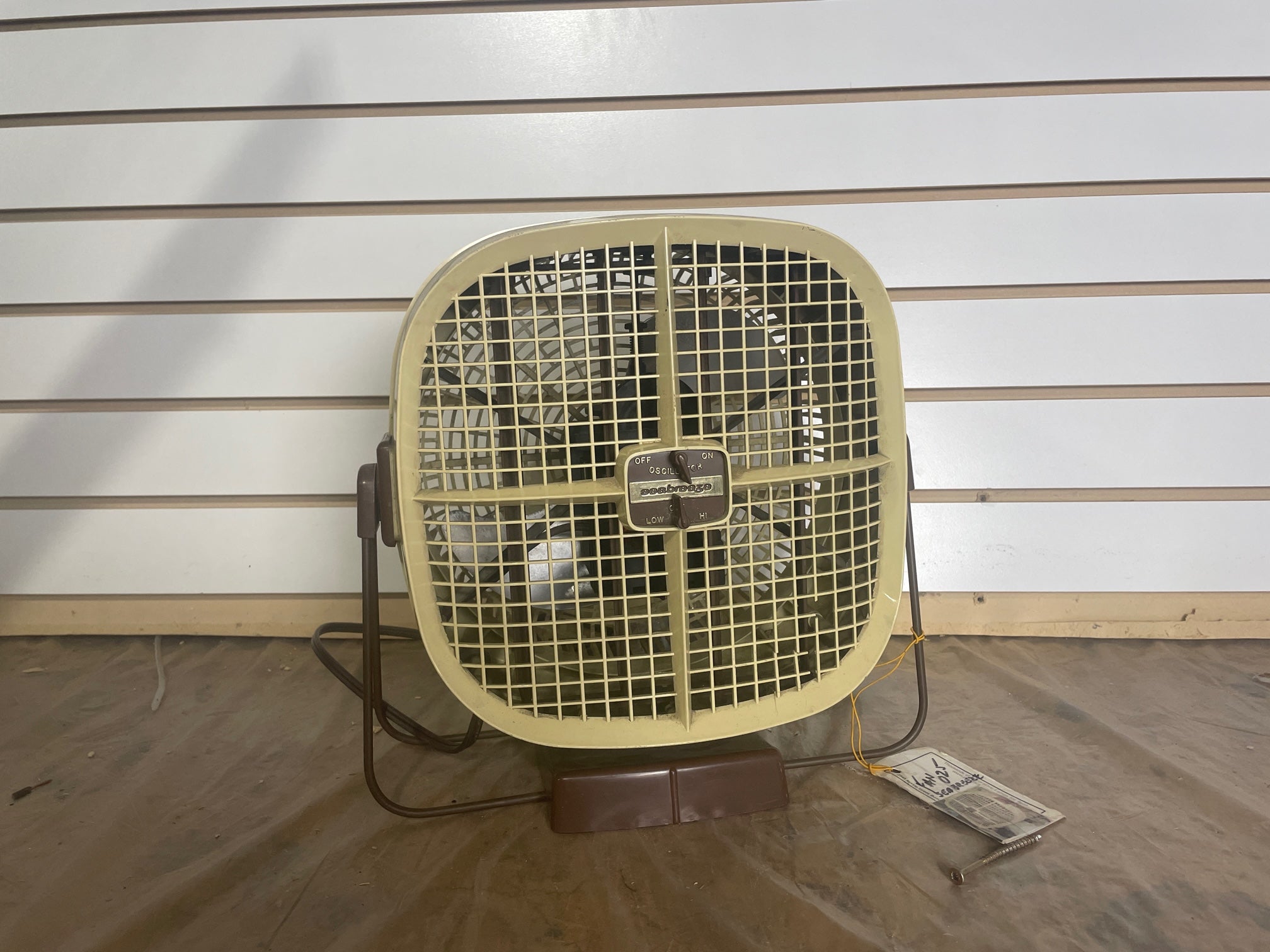 FAN025 – PRACTICALS LIGHTING