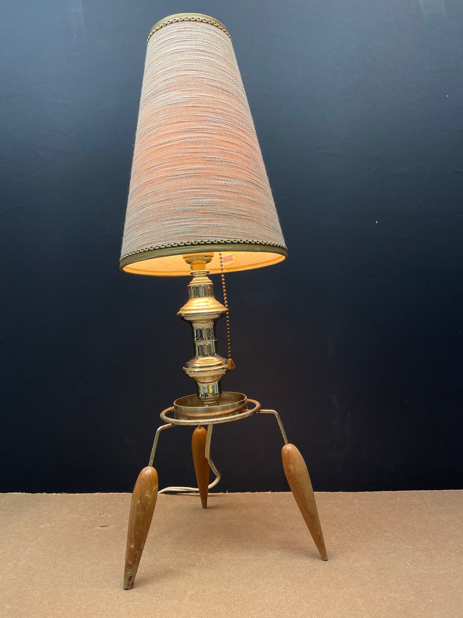 VT250 – PRACTICALS LIGHTING